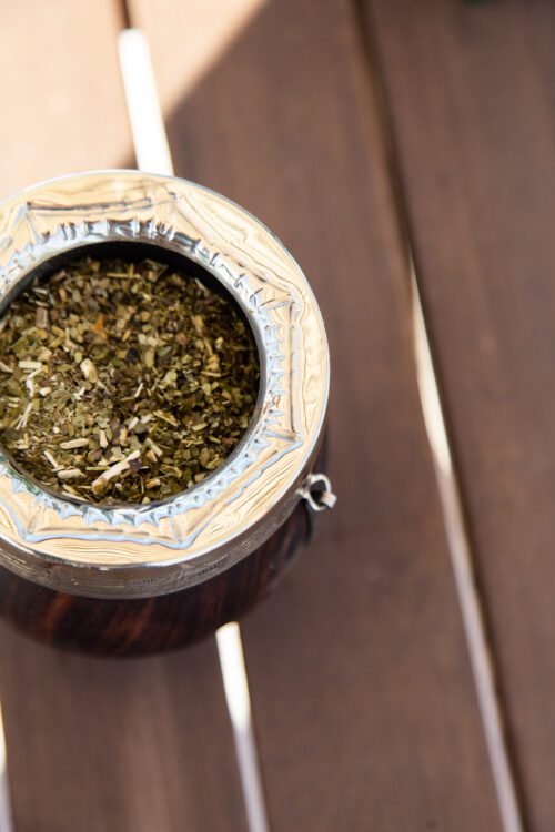 Cómo curar un mate artesanal - Estilo Austral